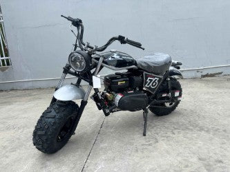 Trailmaster Mini Bike Hurricane 200 Pro, Electric start, front and rea